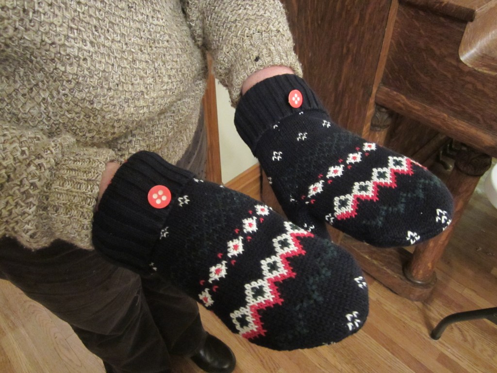 The DIY Sweater Mitten Making Mansion and Tutorial: A Blast From the ...