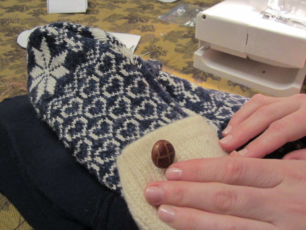 The DIY Sweater Mitten Making Mansion and Tutorial: A Blast From the ...