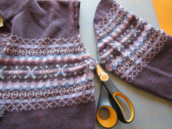 Sweater Mitten Tutorial | The Renegade Seamstress