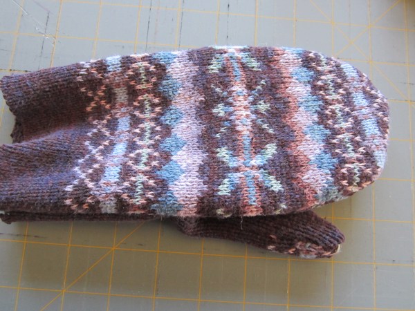 Sweater Mitten Tutorial | The Renegade Seamstress