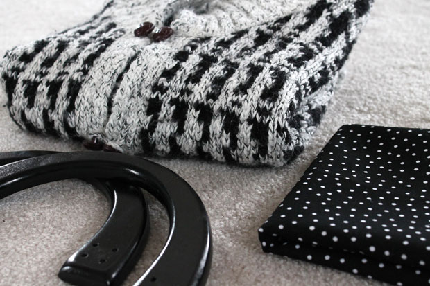 Create a Winter Sweater Tote From an Old Houndstooth Sweater | The ...