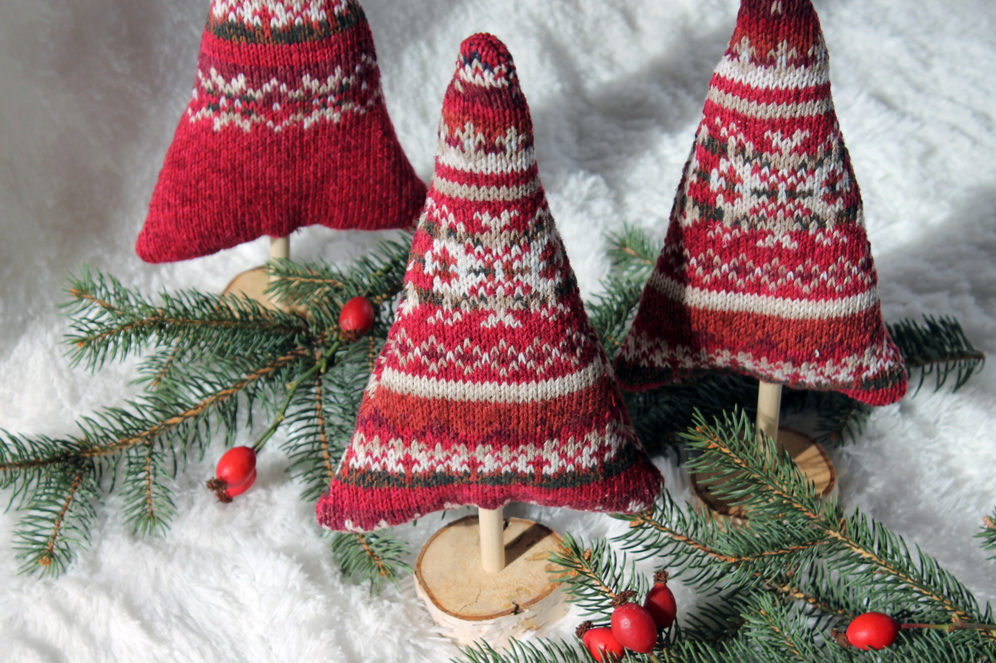 These Cozy Sweater Trees are Perfect For Your Holiday Decorating and a ...