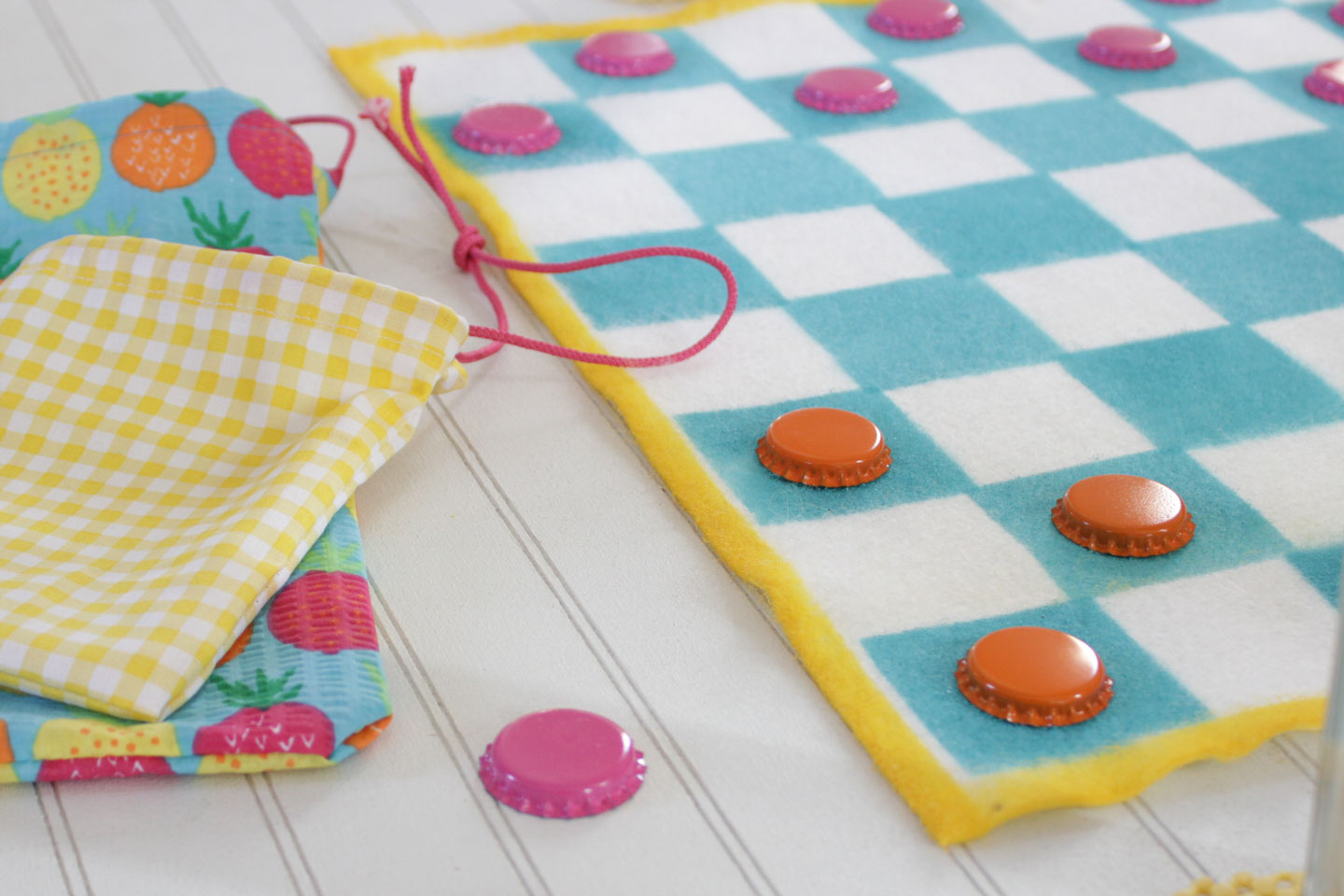 DIY Fabric Travel Checkerboard Game: New One Minute Video | The ...
