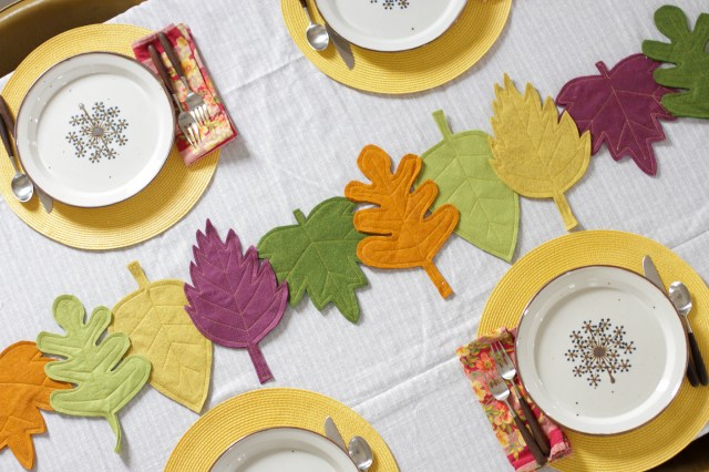 DIY Felt Fall Leaves Table Runner: A New One Minute Video | The ...