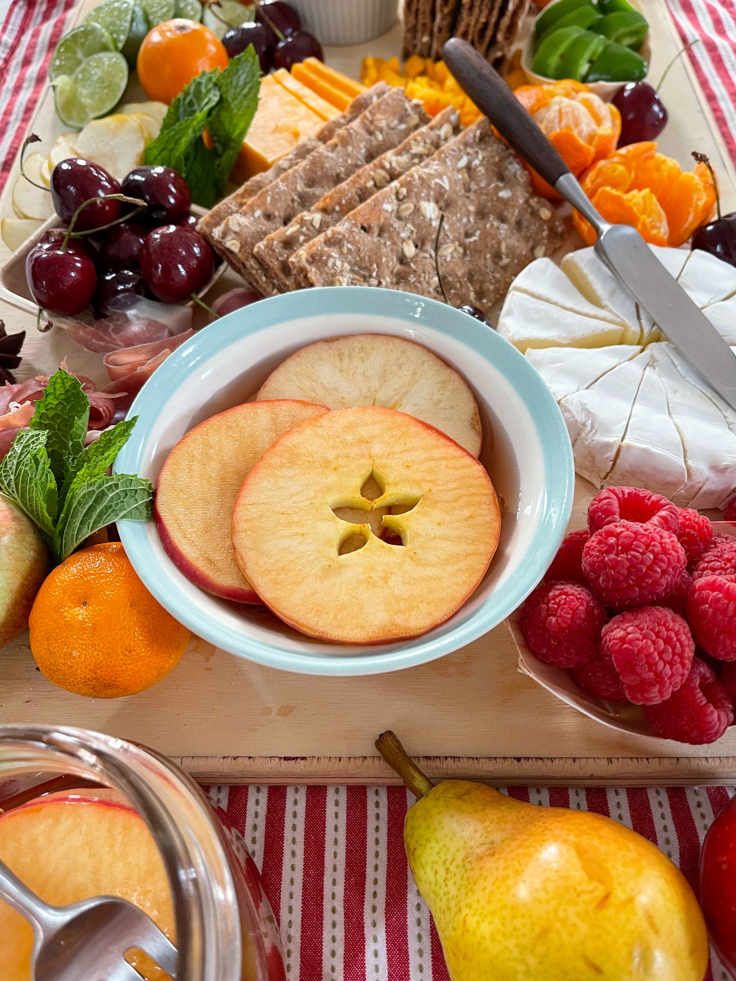 How to Make Pickled Apples | The Renegade Seamstress